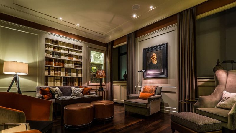 25 Tips On How to Light Artwork & Pictures in Your Home